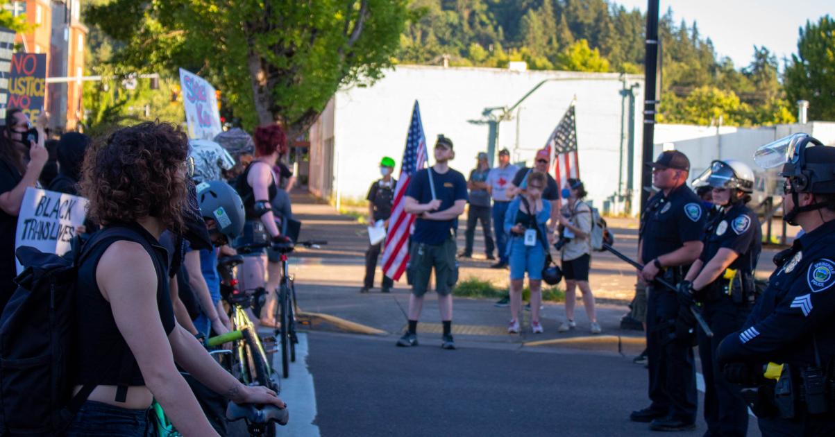 „Alltags-Antifaschismus“ in den USA | Antifaschistisches Infoblatt